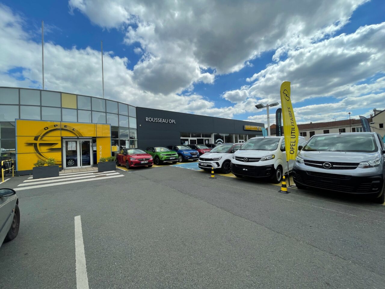 Opel Rousseau Automobile | 4 concessions en Ile de France